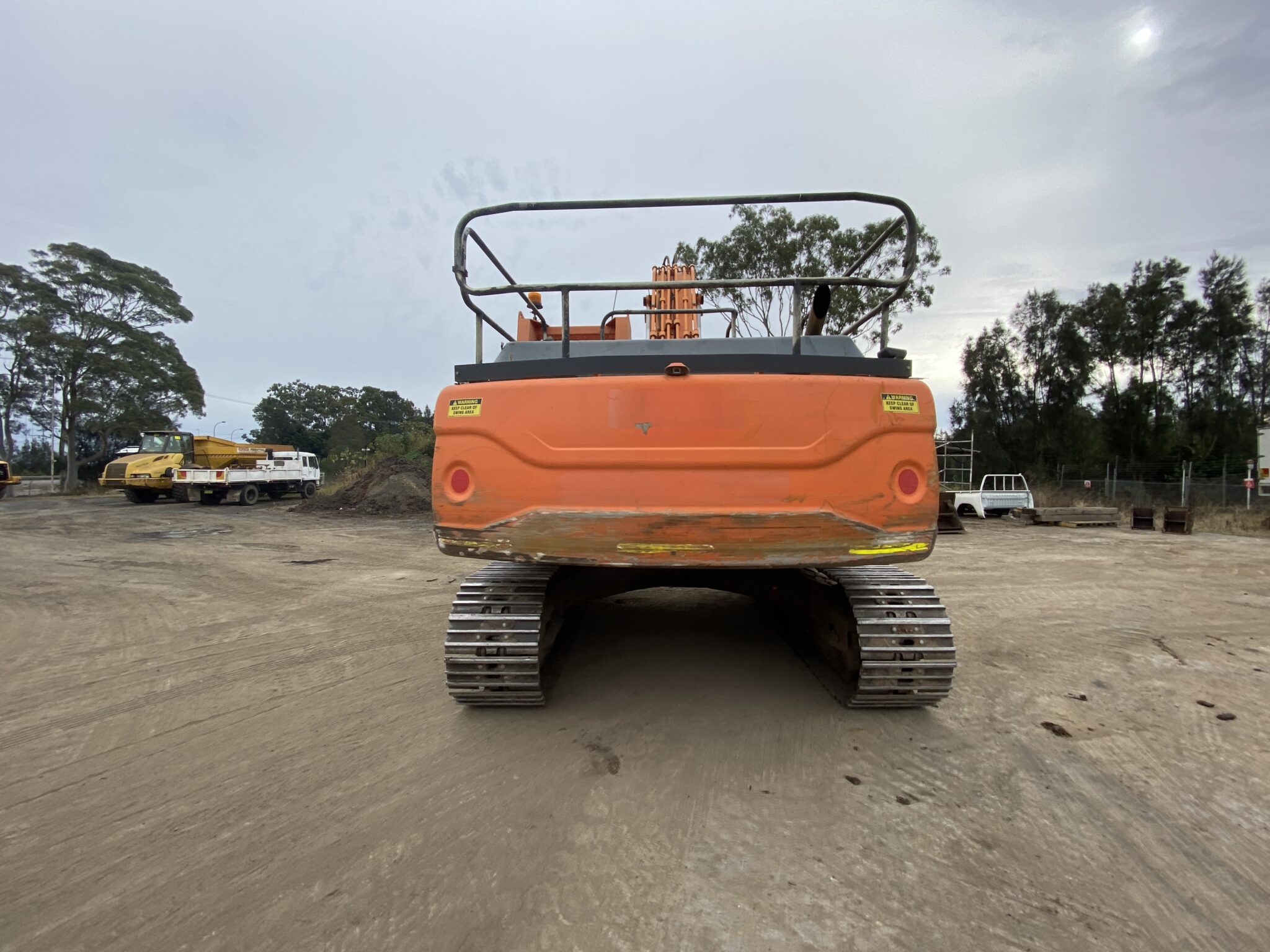 2011 Doosan DX300LCA excavator – CEG Sales and Service