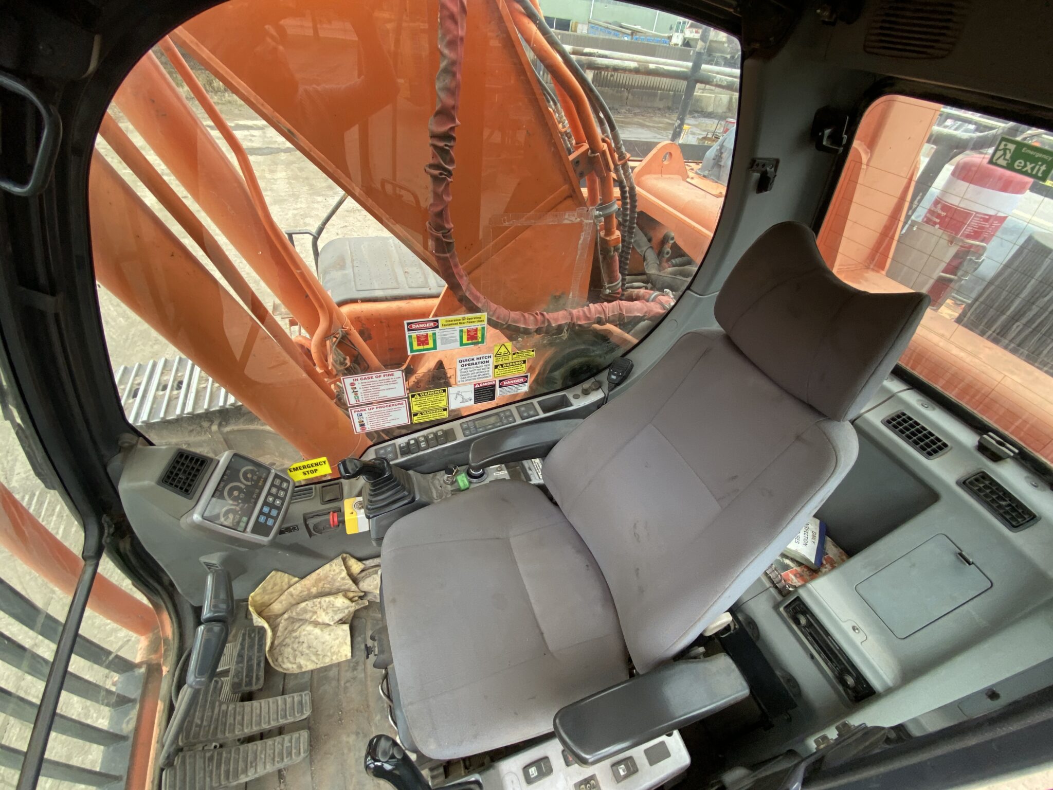 2011 Doosan DX300LCA excavator – CEG Sales and Service