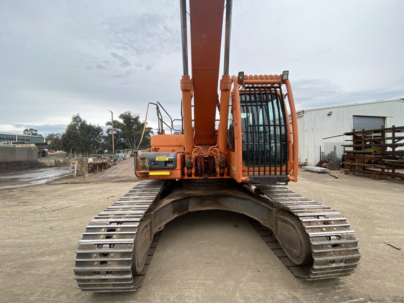 2011 Doosan DX300LCA excavator – CEG Sales and Service